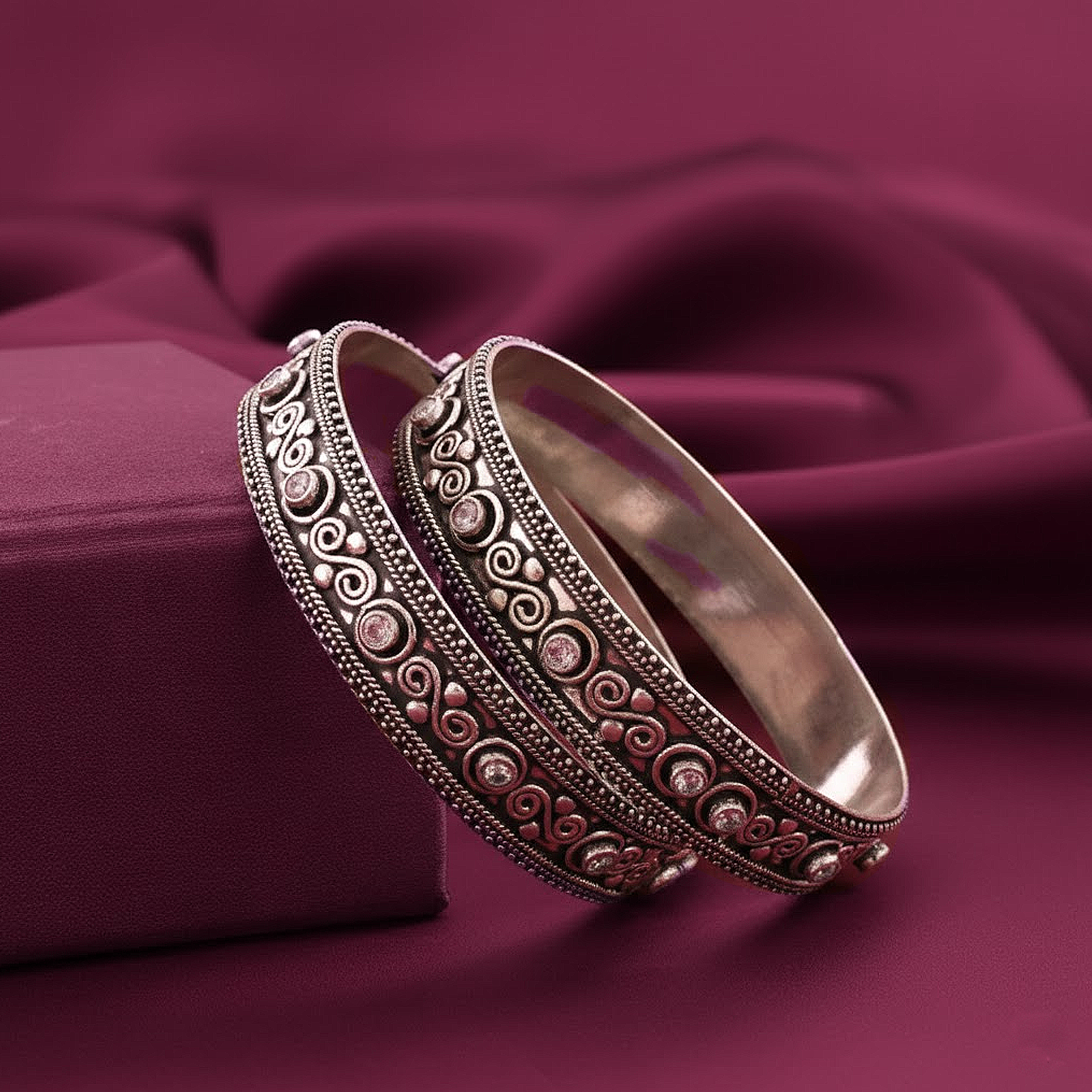 Elevate Your Style: Explore Exquisite Modern Silver Bangles – Khushbu ...