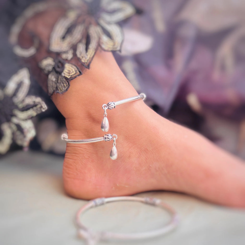 Authentic Indian Kada Payal Designs Available Online – Khushbu Jewellers